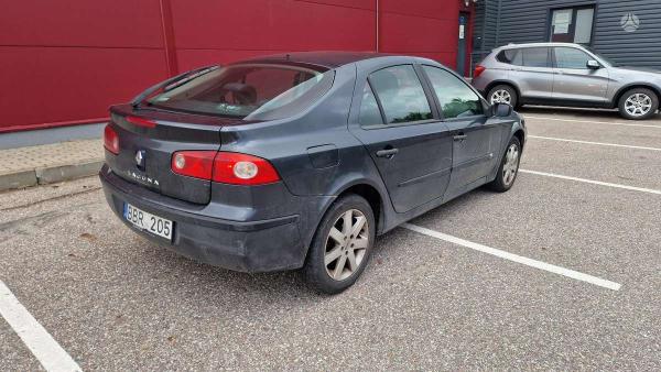 Melns Renault Laguna 2005 Kauņa, ar dzinēja tilpumu 1.87 L un nobraukumu 208 tūkst. km par 650 €, foto 3 vietnē AUTOMOTO.COM.LV