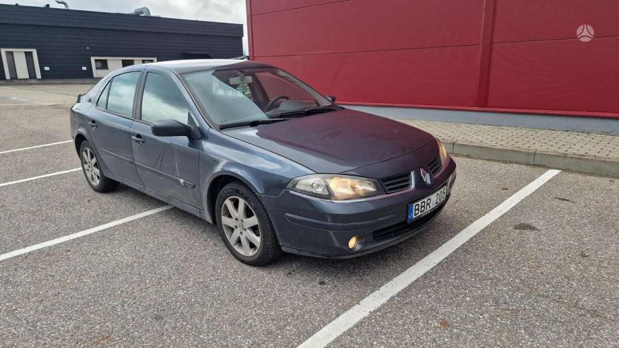 Melns Renault Laguna 2005 Kauņa, ar dzinēja tilpumu 1.87 L un nobraukumu 208 tūkst. km par 650 €, foto 5 vietnē AUTOMOTO.COM.LV