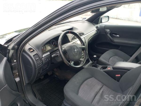 Melns Renault Laguna 2007 Rīga, ar dzinēja tilpumu 2.00 L un nobraukumu 237 tūkst. km par 950 €, foto 5 vietnē AUTOMOTO.COM.LV