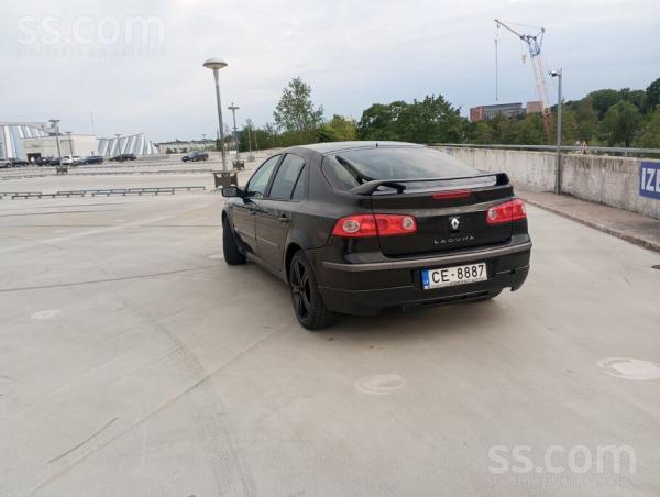 Melns Renault Laguna 2007 Rīga, ar dzinēja tilpumu 2.00 L un nobraukumu 237 tūkst. km par 950 €, foto 9 vietnē AUTOMOTO.COM.LV