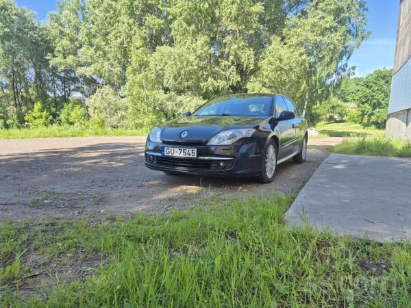 Melns Renault Laguna 2007 Krāslava, ar dzinēja tilpumu 2.00 L un nobraukumu 263 tūkst. km par 1200 €, foto 2 vietnē AUTOMOTO.COM.LV