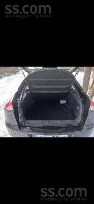 Black Renault Laguna 2007 in Kraslava, with an engine capacity of 2.00 L and mileage of 263 thousand km for 1500 €, photo 6 on AUTOMOTO.COM.LV