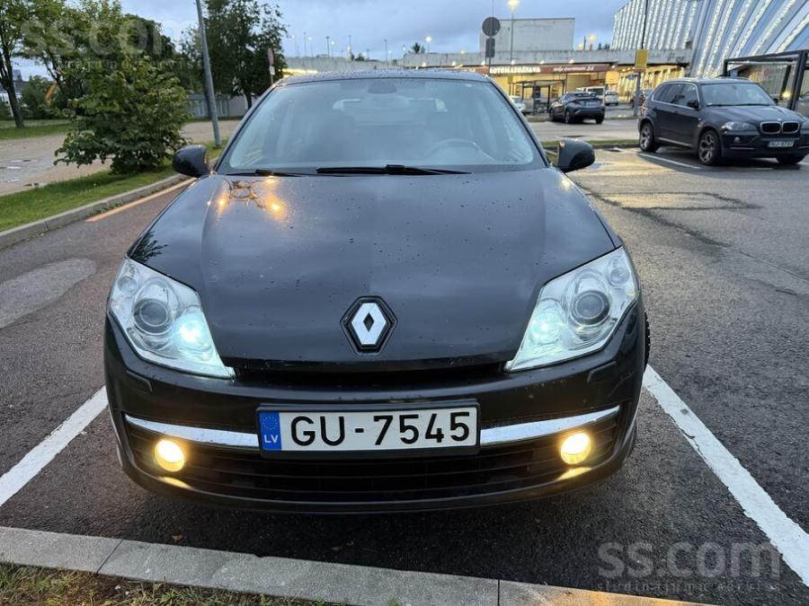 Black Renault Laguna 2007 in Riga, with an engine capacity of 2.00 L and mileage of 263 thousand km for 2000 €, photo 4 on AUTOMOTO.COM.LV