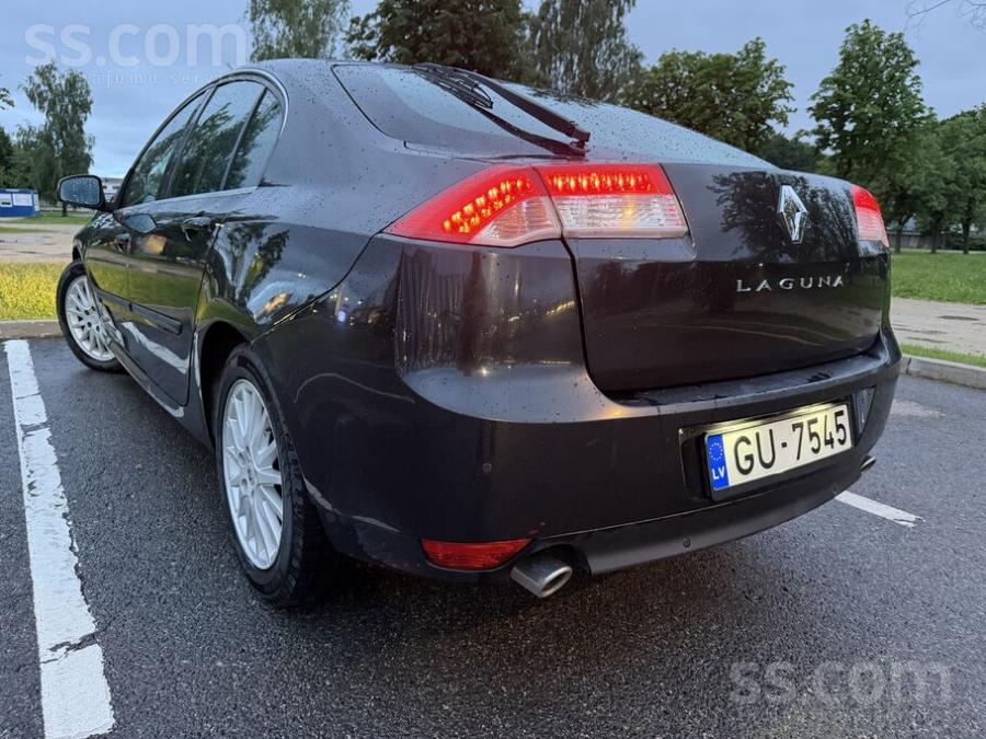 Black Renault Laguna 2007 in Riga, with an engine capacity of 2.00 L and mileage of 263 thousand km for 2000 €, photo 6 on AUTOMOTO.COM.LV