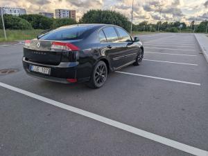 Black Renault Laguna 2007 in Klaipeda, with an engine capacity of 2.00 L and mileage of 307 thousand km for 1100 €, photo 5 on AUTOMOTO.COM.LV
