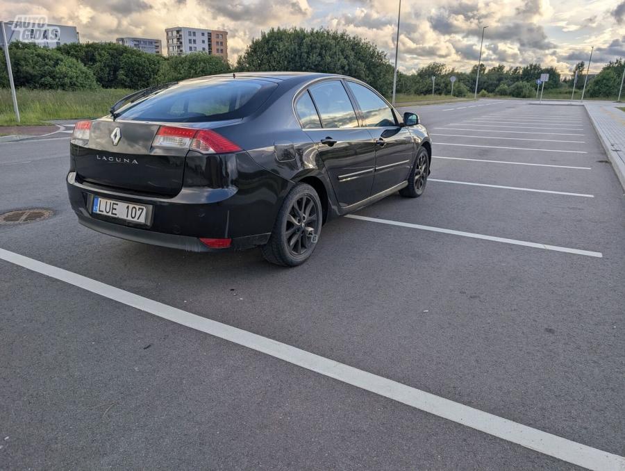 Black Renault Laguna 2007 in Klaipeda, with an engine capacity of 2.00 L and mileage of 307 thousand km for 1100 €, photo 5 on AUTOMOTO.COM.LV