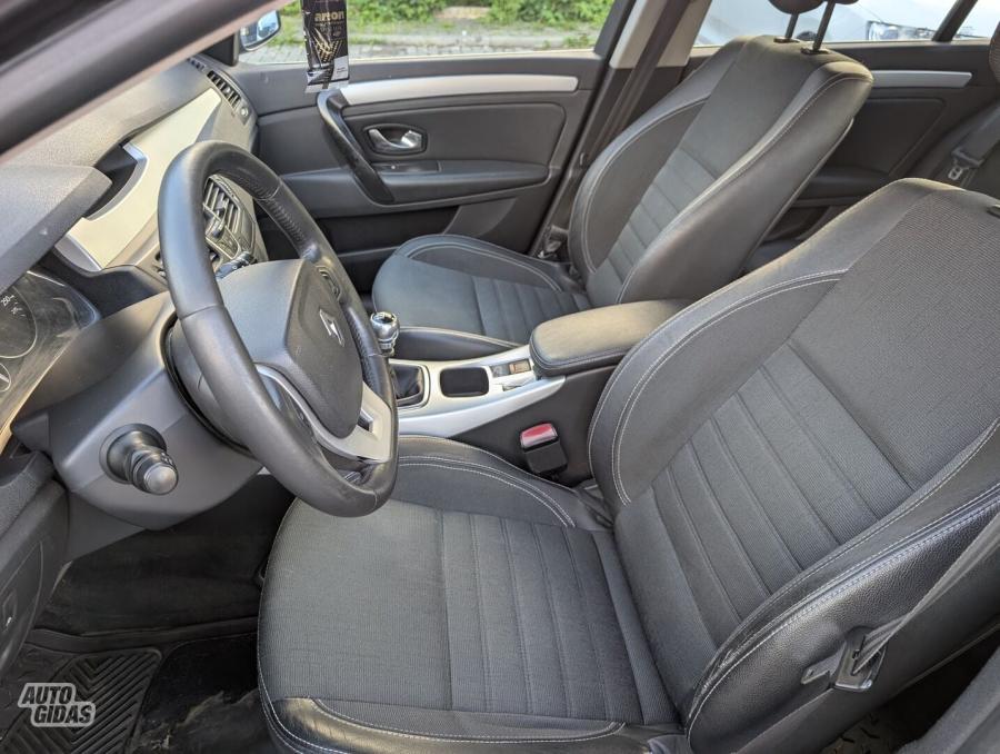 Black Renault Laguna 2007 in Klaipeda, with an engine capacity of 2.00 L and mileage of 307 thousand km for 1100 €, photo 8 on AUTOMOTO.COM.LV