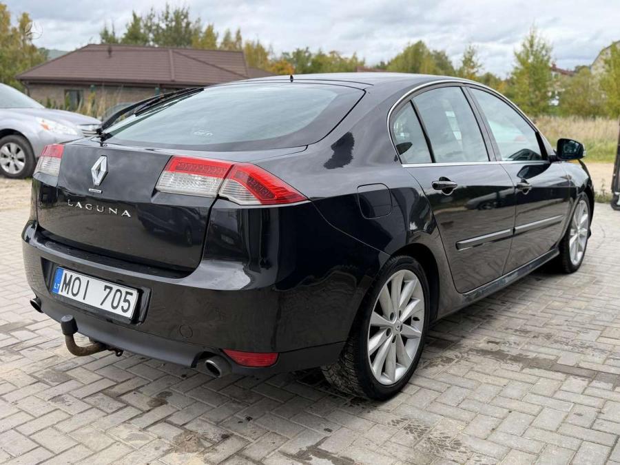 Melns Renault Laguna 2007 Viļņa, ar dzinēja tilpumu 2.00 L un nobraukumu 207 tūkst. km par 1750 €, foto 7 vietnē AUTOMOTO.COM.LV
