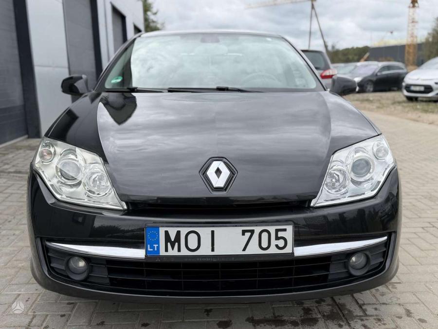 Melns Renault Laguna 2007 Viļņa, ar dzinēja tilpumu 2.00 L un nobraukumu 207 tūkst. km par 1750 €, foto 9 vietnē AUTOMOTO.COM.LV