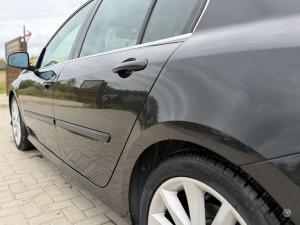 Melns Renault Laguna 2007 Viļņa, ar dzinēja tilpumu 2.00 L un nobraukumu 207 tūkst. km par 1750 €, foto 12 vietnē AUTOMOTO.COM.LV