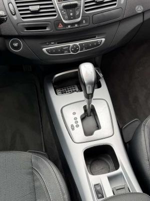 Melns Renault Laguna 2007 Viļņa, ar dzinēja tilpumu 2.00 L un nobraukumu 207 tūkst. km par 1750 €, foto 22 vietnē AUTOMOTO.COM.LV