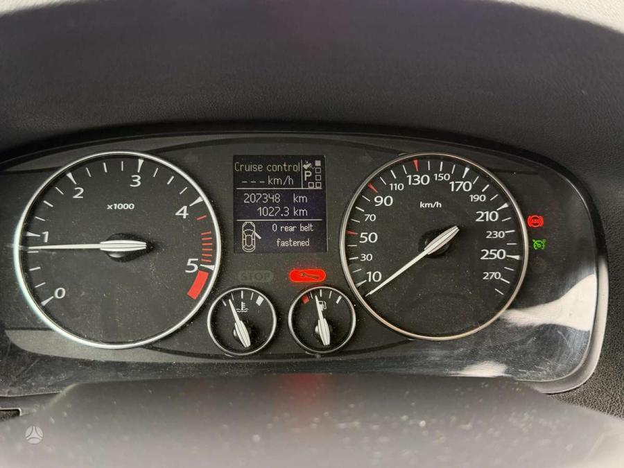 Melns Renault Laguna 2007 Viļņa, ar dzinēja tilpumu 2.00 L un nobraukumu 207 tūkst. km par 1750 €, foto 24 vietnē AUTOMOTO.COM.LV