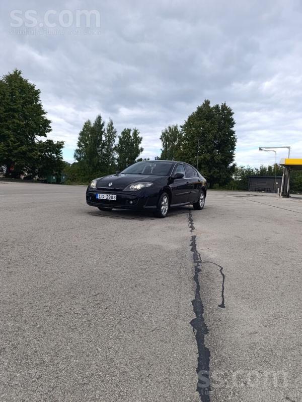 Black Renault Laguna 2009 in Aizkraukle, with an engine capacity of 1.50 L and mileage of 333 thousand km for 2300 €, photo 5 on AUTOMOTO.COM.LV