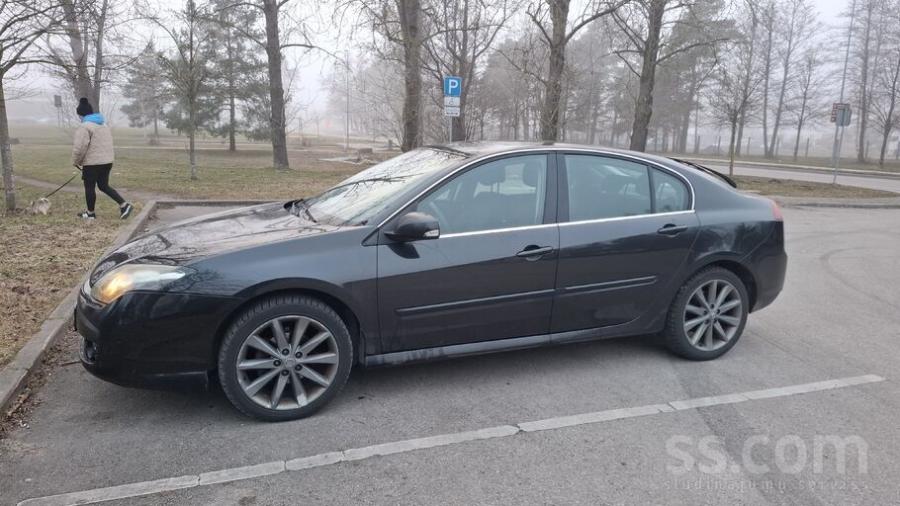 Melns Renault Laguna 2010 Liepāja, ar dzinēja tilpumu 1.60 L un nobraukumu 254 tūkst. km par 2100 €, foto 1 vietnē AUTOMOTO.COM.LV