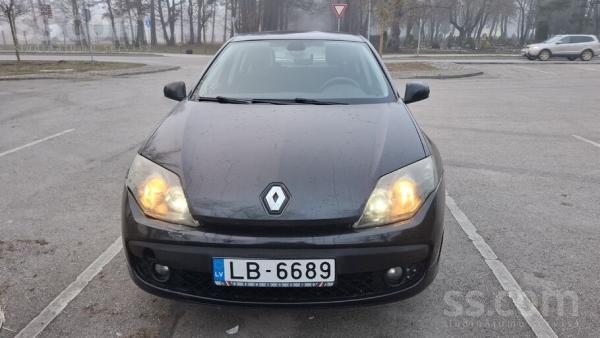 Black Renault Laguna 2010 in Liepaja, with an engine capacity of 1.60 L and mileage of 254 thousand km for 2100 €, photo 2 on AUTOMOTO.COM.LV