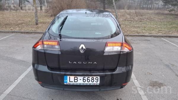Black Renault Laguna 2010 in Liepaja, with an engine capacity of 1.60 L and mileage of 254 thousand km for 2100 €, photo 3 on AUTOMOTO.COM.LV