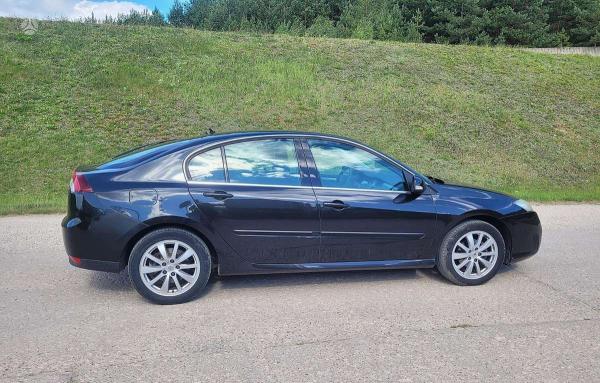 Black Renault Laguna 2011 in Vilnius, with an engine capacity of 1.46 L and mileage of 319 thousand km for 2690 €, photo 7 on AUTOMOTO.COM.LV