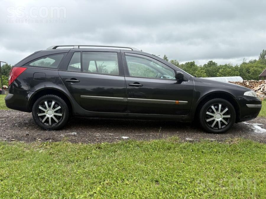 Melns Renault Laguna 2002 Daugavpils, ar dzinēja tilpumu 1.90 L un nobraukumu 348 tūkst. km par 1000 €, foto 3 vietnē AUTOMOTO.COM.LV