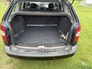 Melns Renault Laguna 2002 Daugavpils, ar dzinēja tilpumu 1.90 L un nobraukumu 348 tūkst. km par 1000 €, foto 10 vietnē AUTOMOTO.COM.LV