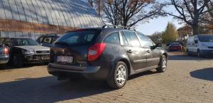 Melns Renault Laguna 2005 Valmiera, ar dzinēja tilpumu 1.90 L un nobraukumu 322 tūkst. km par 1350 €, foto 4 vietnē AUTOMOTO.COM.LV