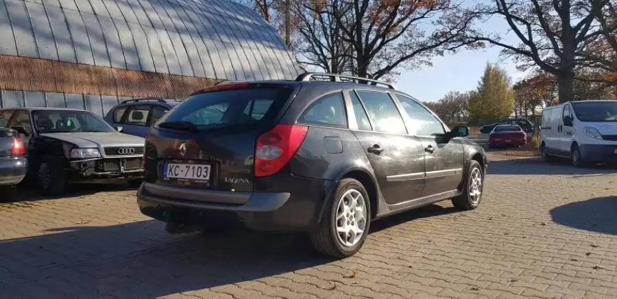 Melns Renault Laguna 2005 Valmiera, ar dzinēja tilpumu 1.90 L un nobraukumu 322 tūkst. km par 1350 €, foto 4 vietnē AUTOMOTO.COM.LV