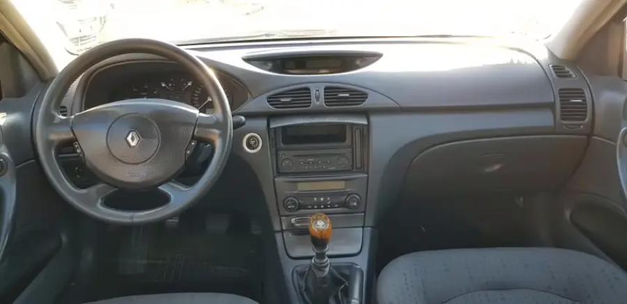 Melns Renault Laguna 2005 Valmiera, ar dzinēja tilpumu 1.90 L un nobraukumu 322 tūkst. km par 1350 €, foto 10 vietnē AUTOMOTO.COM.LV