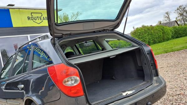 Melns Renault Laguna 2005 Rīga, ar dzinēja tilpumu 1.90 L un nobraukumu 251 tūkst. km par 1690 €, foto 5 vietnē AUTOMOTO.COM.LV