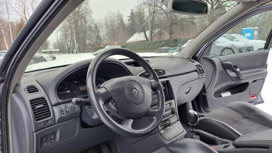 Melns Renault Laguna 2005 Rīga, ar dzinēja tilpumu 1.90 L un nobraukumu 251 tūkst. km par 1690 €, foto 17 vietnē AUTOMOTO.COM.LV