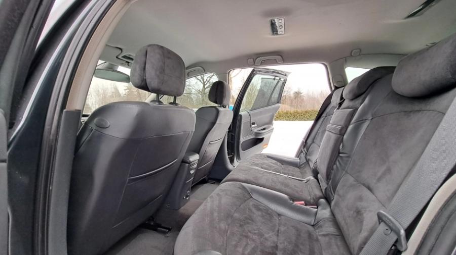 Melns Renault Laguna 2005 Rīga, ar dzinēja tilpumu 1.90 L un nobraukumu 251 tūkst. km par 1690 €, foto 23 vietnē AUTOMOTO.COM.LV