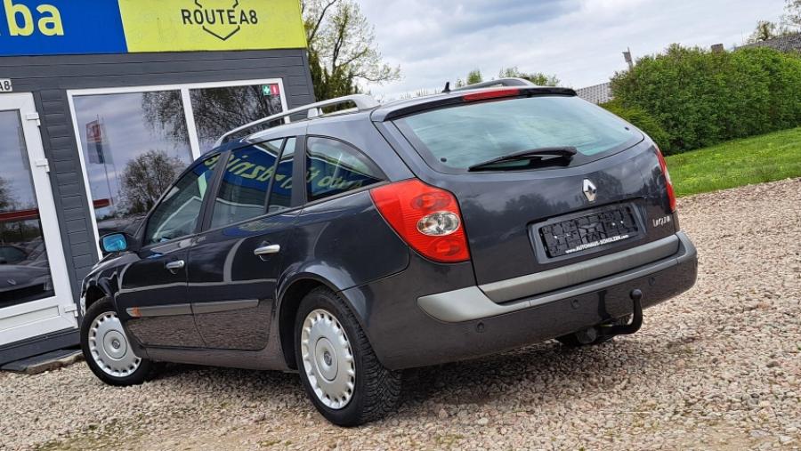 Melns Renault Laguna 2005 Rīga, ar dzinēja tilpumu 1.90 L un nobraukumu 251 tūkst. km par 1690 €, foto 49 vietnē AUTOMOTO.COM.LV
