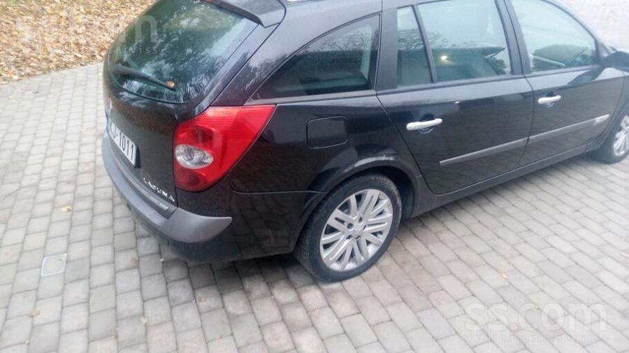 Black Renault Laguna 2006 in Riga, with an engine capacity of 2.20 L and mileage of 288 thousand km for 1650 €, photo 8 on AUTOMOTO.COM.LV