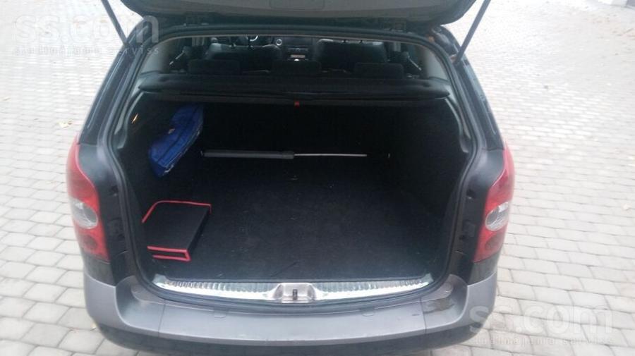 Black Renault Laguna 2006 in Riga, with an engine capacity of 2.20 L and mileage of 288 thousand km for 1650 €, photo 9 on AUTOMOTO.COM.LV
