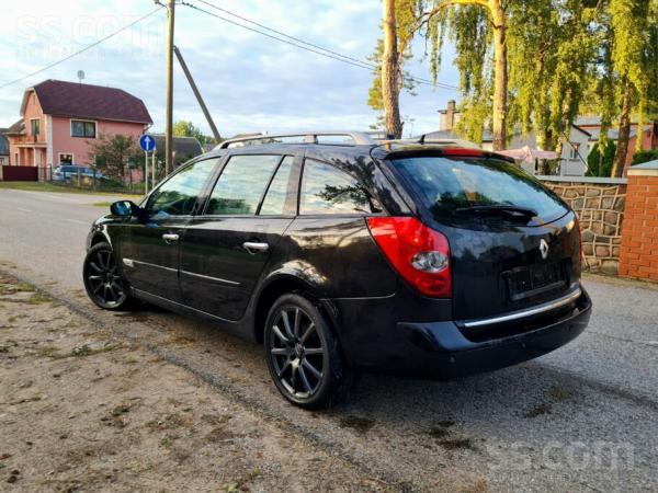 Black Renault Laguna 2006 in Daugavpils, with an engine capacity of 2.20 L and mileage of 276 thousand km for 899 €, photo 1 on AUTOMOTO.COM.LV