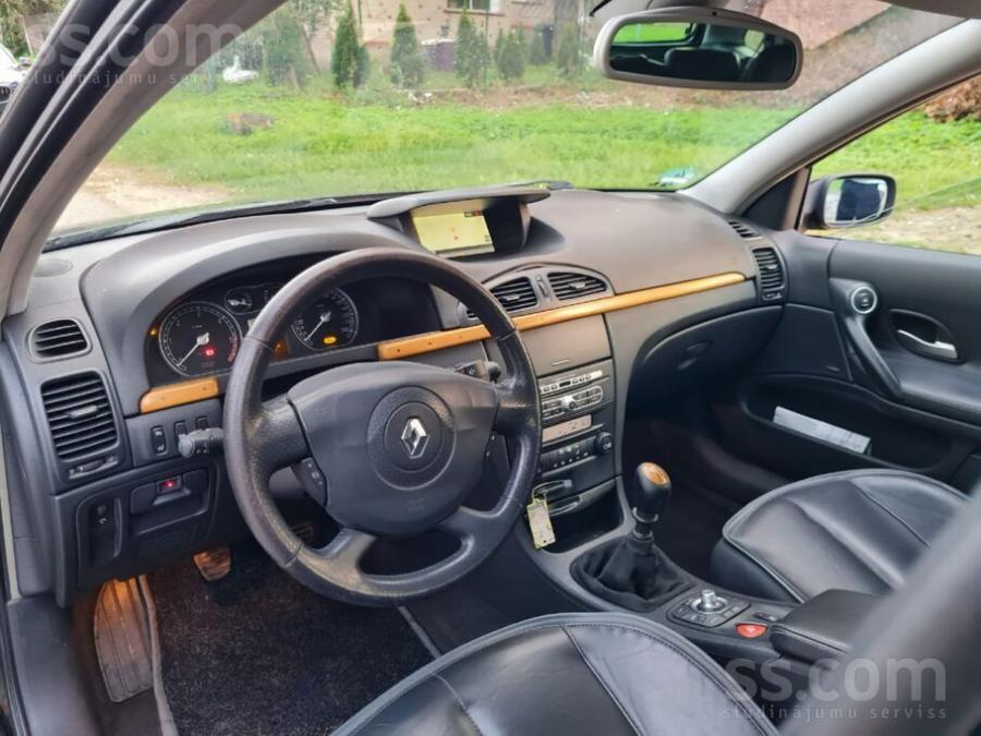 Black Renault Laguna 2006 in Daugavpils, with an engine capacity of 2.20 L and mileage of 276 thousand km for 899 €, photo 12 on AUTOMOTO.COM.LV