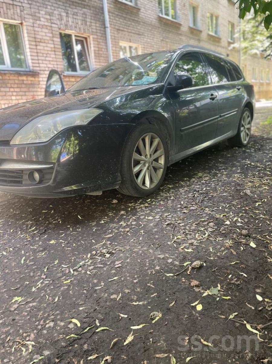 Melns Renault Laguna 2007 Rīga, ar dzinēja tilpumu 2.00 L un nobraukumu 276 tūkst. km par 850 €, foto 2 vietnē AUTOMOTO.COM.LV