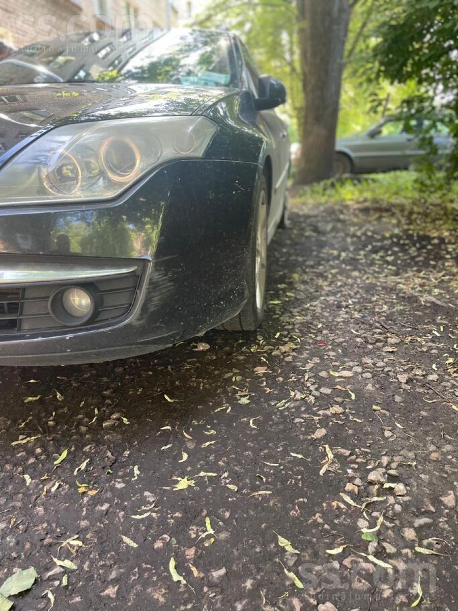Melns Renault Laguna 2007 Rīga, ar dzinēja tilpumu 2.00 L un nobraukumu 276 tūkst. km par 850 €, foto 3 vietnē AUTOMOTO.COM.LV