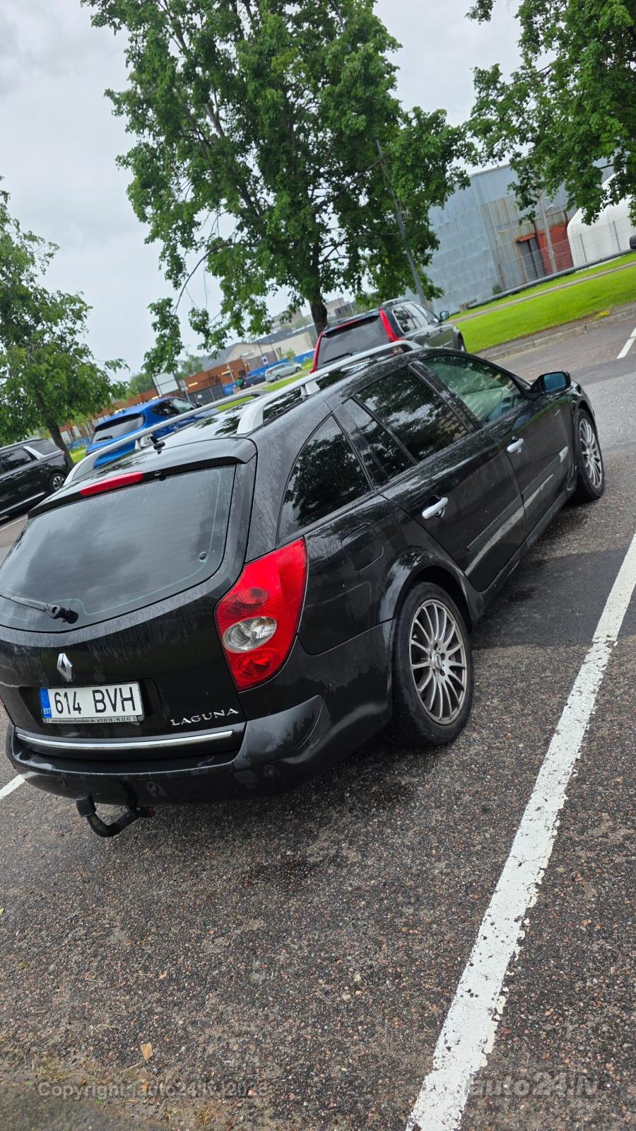 Black Renault Laguna 2007 in Tallinn, with an engine capacity of 2.20 L and mileage of 250 thousand km for 1299 €, photo 4 on AUTOMOTO.COM.LV