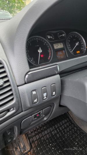 Black Renault Laguna 2007 in Tallinn, with an engine capacity of 2.20 L and mileage of 250 thousand km for 1299 €, photo 11 on AUTOMOTO.COM.LV