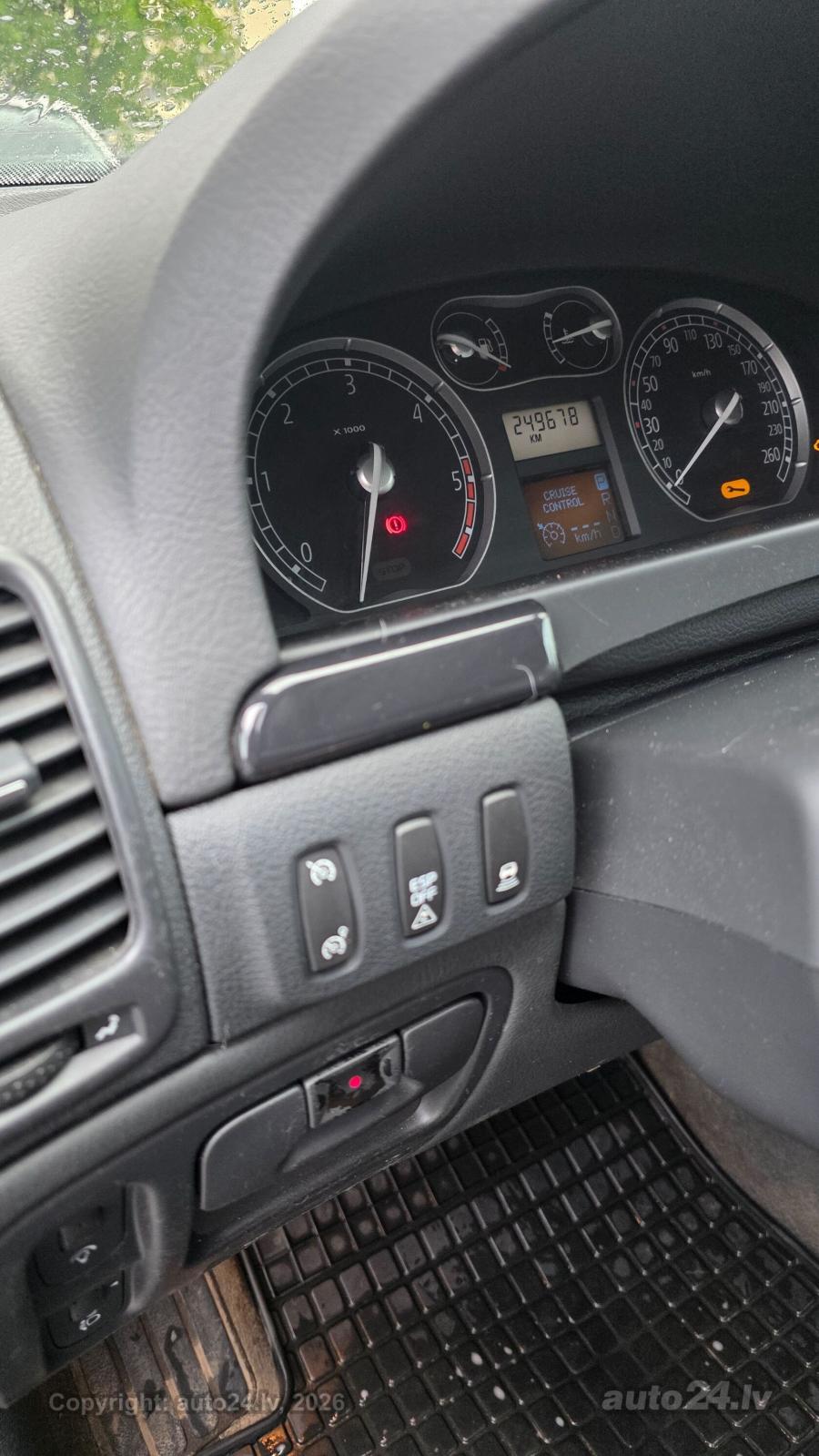 Black Renault Laguna 2007 in Tallinn, with an engine capacity of 2.20 L and mileage of 250 thousand km for 1299 €, photo 11 on AUTOMOTO.COM.LV