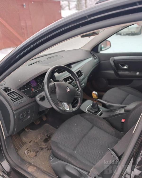 Melns Renault Laguna 2008 Tallina, ar dzinēja tilpumu 0.00 L un nobraukumu 405 tūkst. km par 1500 €, foto 11 vietnē AUTOMOTO.COM.LV