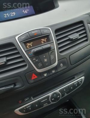 Melns Renault Laguna 2008 Tukums, ar dzinēja tilpumu 2.00 L un nobraukumu 329 tūkst. km par 2100 €, foto 9 vietnē AUTOMOTO.COM.LV