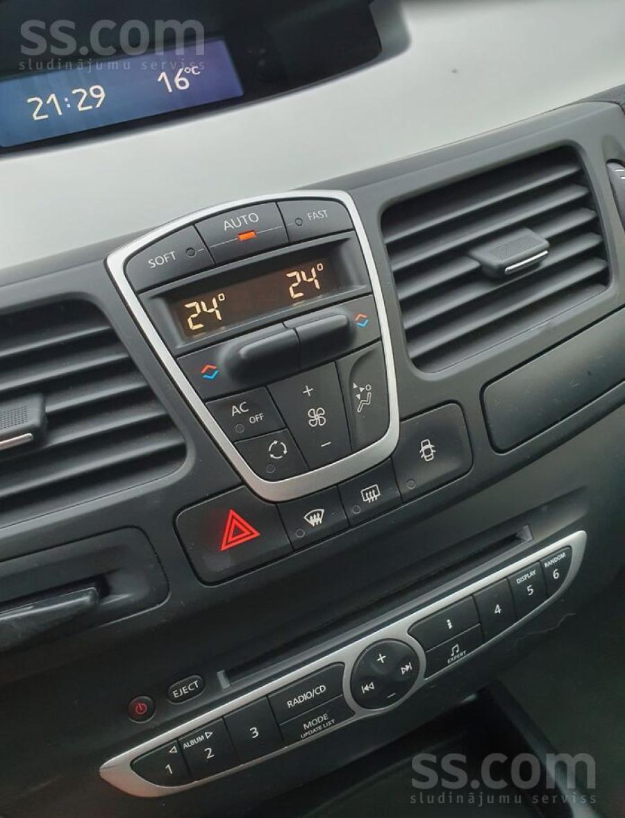 Melns Renault Laguna 2008 Tukums, ar dzinēja tilpumu 2.00 L un nobraukumu 329 tūkst. km par 2100 €, foto 9 vietnē AUTOMOTO.COM.LV