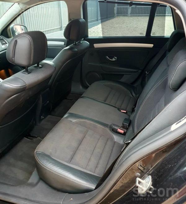 Melns Renault Laguna 2008 Tukums, ar dzinēja tilpumu 2.00 L un nobraukumu 329 tūkst. km par 2100 €, foto 9 vietnē AUTOMOTO.COM.LV