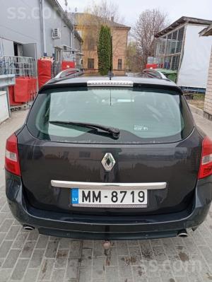 Melns Renault Laguna 2008 Ogre, ar dzinēja tilpumu 2.00 L un nobraukumu 372 tūkst. km par 1250 €, foto 3 vietnē AUTOMOTO.COM.LV