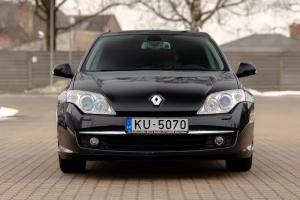 Black Renault Laguna 2008 in Jelgava, with an engine capacity of 1.50 L and mileage of 281 thousand km for 2900 €, photo 4 on AUTOMOTO.COM.LV