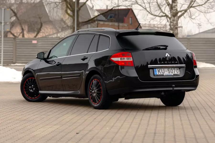 Black Renault Laguna 2008 in Jelgava, with an engine capacity of 1.50 L and mileage of 281 thousand km for 2900 €, photo 5 on AUTOMOTO.COM.LV