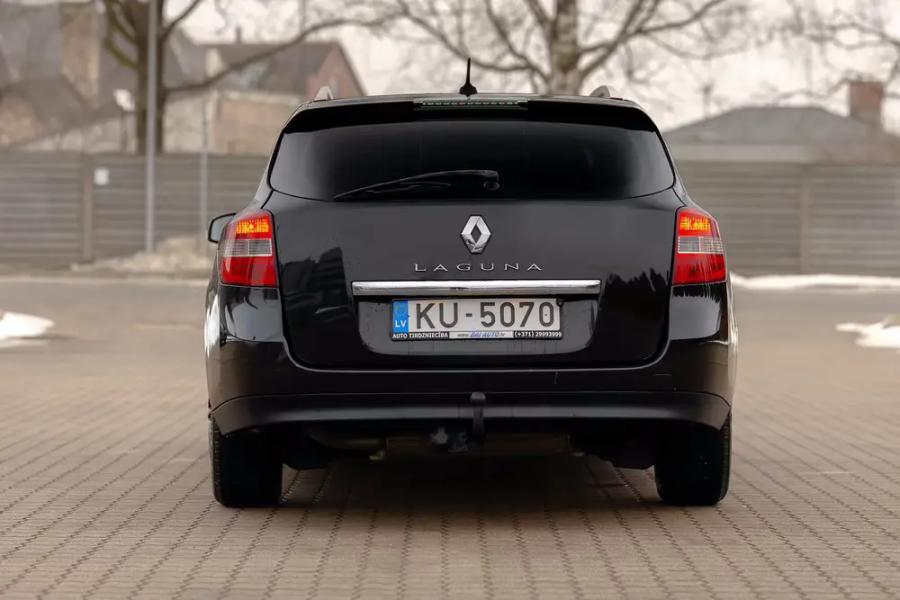 Black Renault Laguna 2008 in Jelgava, with an engine capacity of 1.50 L and mileage of 281 thousand km for 2900 €, photo 7 on AUTOMOTO.COM.LV