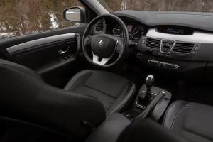 Black Renault Laguna 2008 in Jelgava, with an engine capacity of 1.50 L and mileage of 281 thousand km for 2900 €, photo 8 on AUTOMOTO.COM.LV