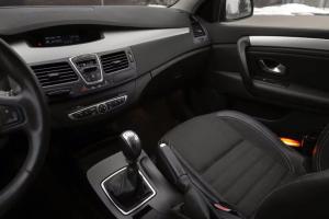 Black Renault Laguna 2008 in Jelgava, with an engine capacity of 1.50 L and mileage of 281 thousand km for 2900 €, photo 13 on AUTOMOTO.COM.LV
