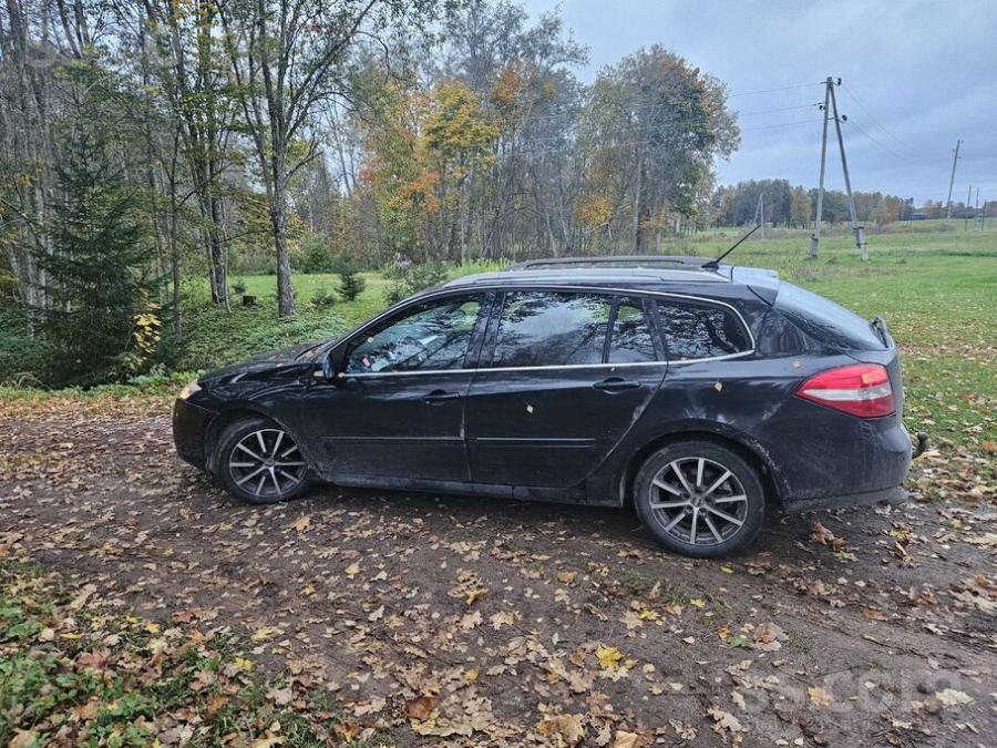 Black Renault Laguna 2008 in Valka, with an engine capacity of 2.00 L and mileage of 354 thousand km for 1500 €, photo 1 on AUTOMOTO.COM.LV